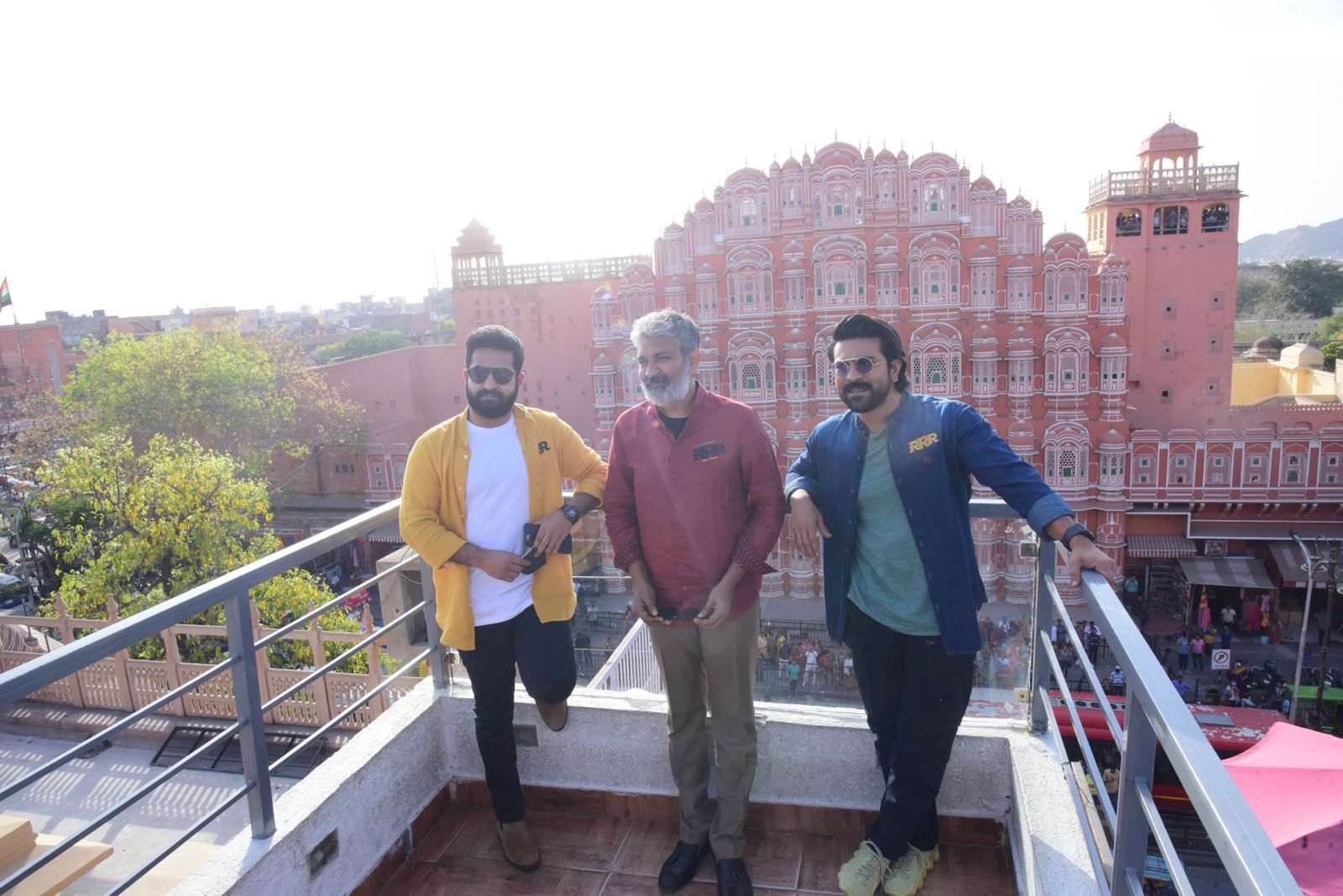 SS Rajamouli, Ram Charan and Jr. NTR visit the mesmerizing Hawa Mahal ...